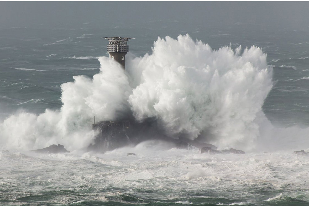 How To Photograph Stormy Seas how-to-photograph-stormy-seas